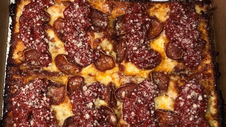 The Best Detroit-Style Pizza In The US, According To Customer Reviews