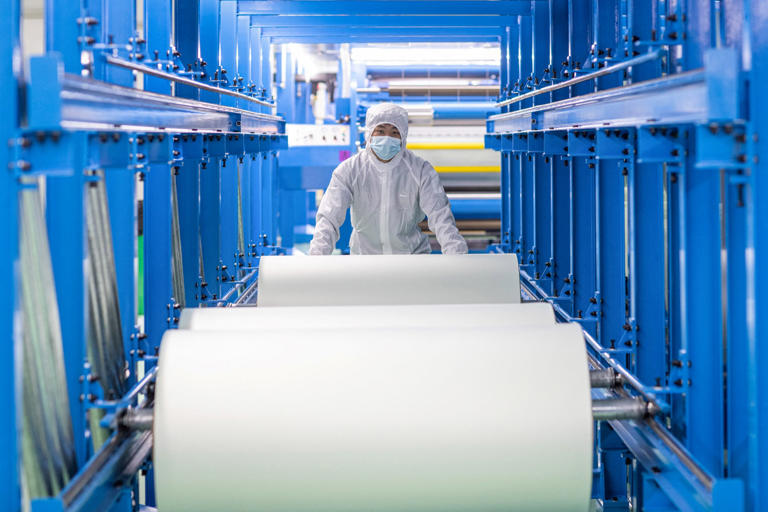 US exempts smartphones, computers from global Trump tariffs