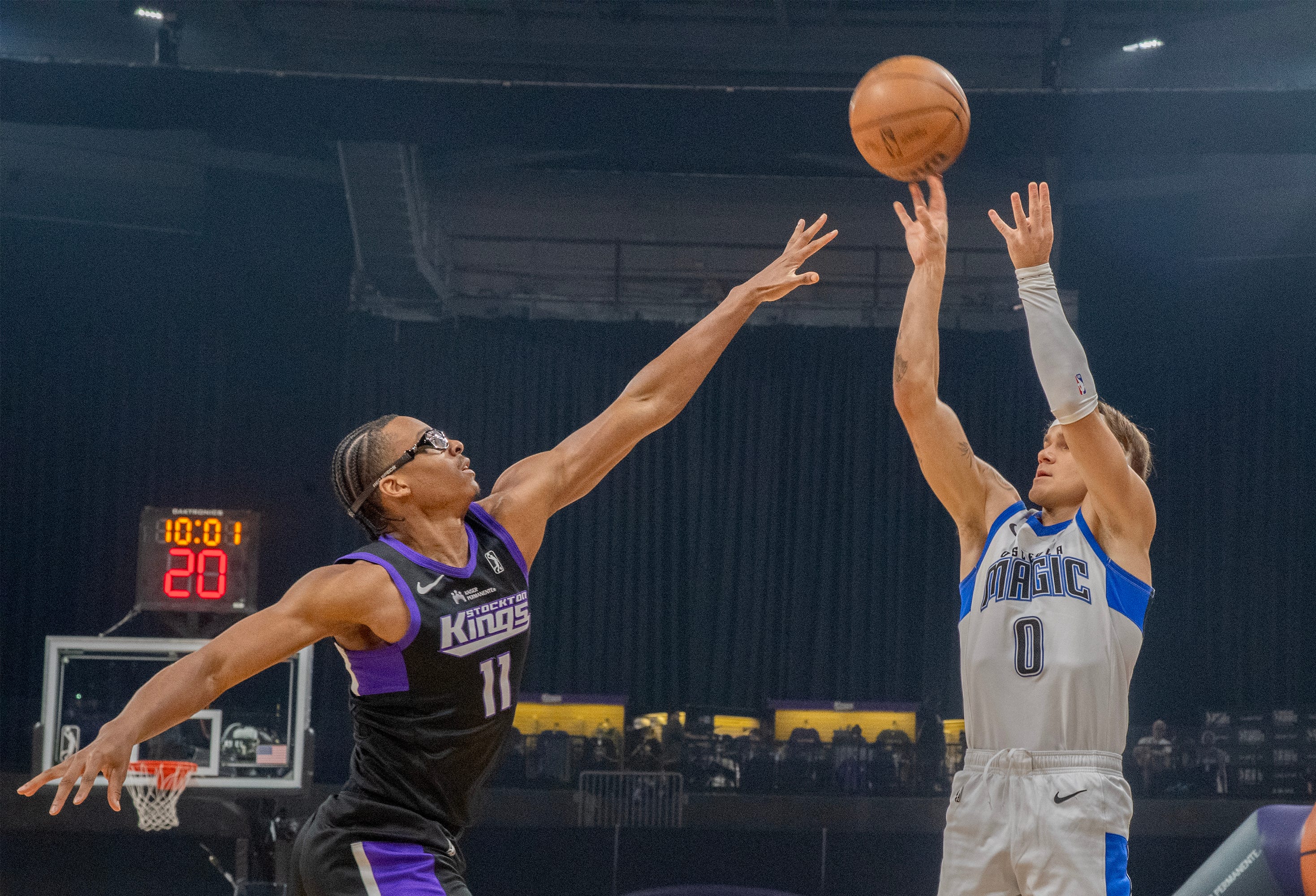 'Proud Stocktonians' pack downtown arena as Stockton Kings win Game 2 ...