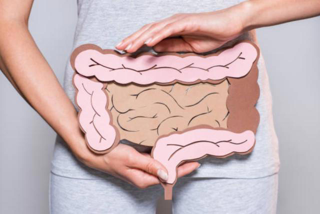 ¿Cómo saber si tengo problemas en el colon? Los síntomas clave