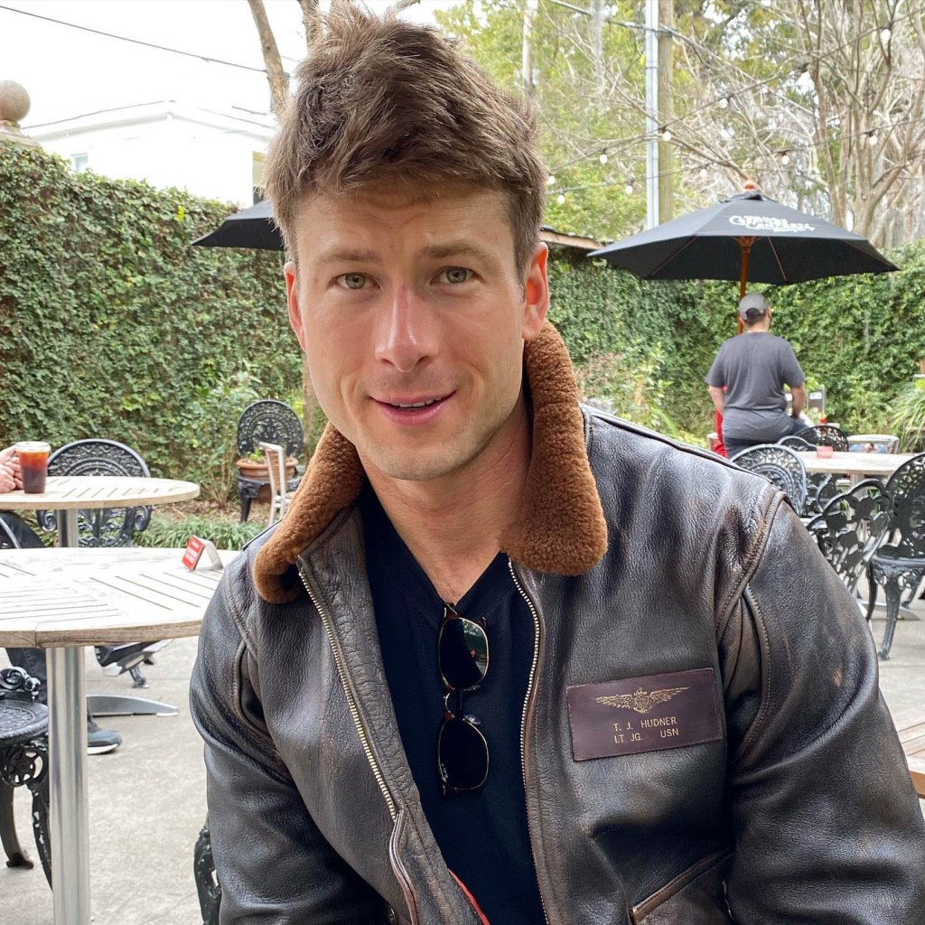 Brandon Sklenar claps back after being called ‘Walmart Glen Powell ...
