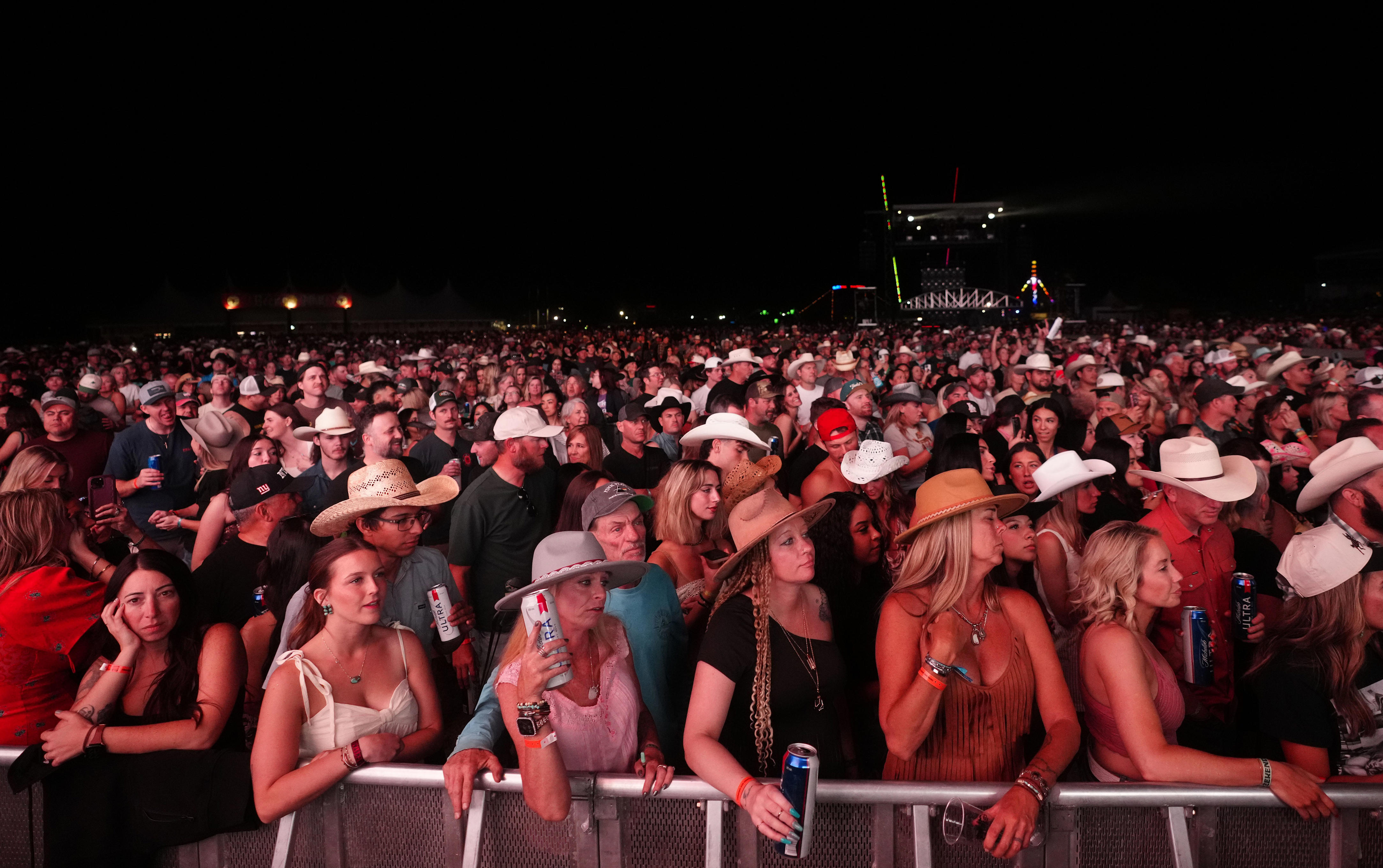 Country Thunder 2025 lineup: Everyone performing in Florence AZ today