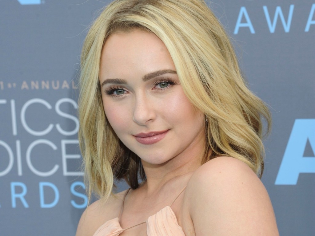 Hayden Panettiere's Unexpected & Colorful Hair Transformation Shows She ...