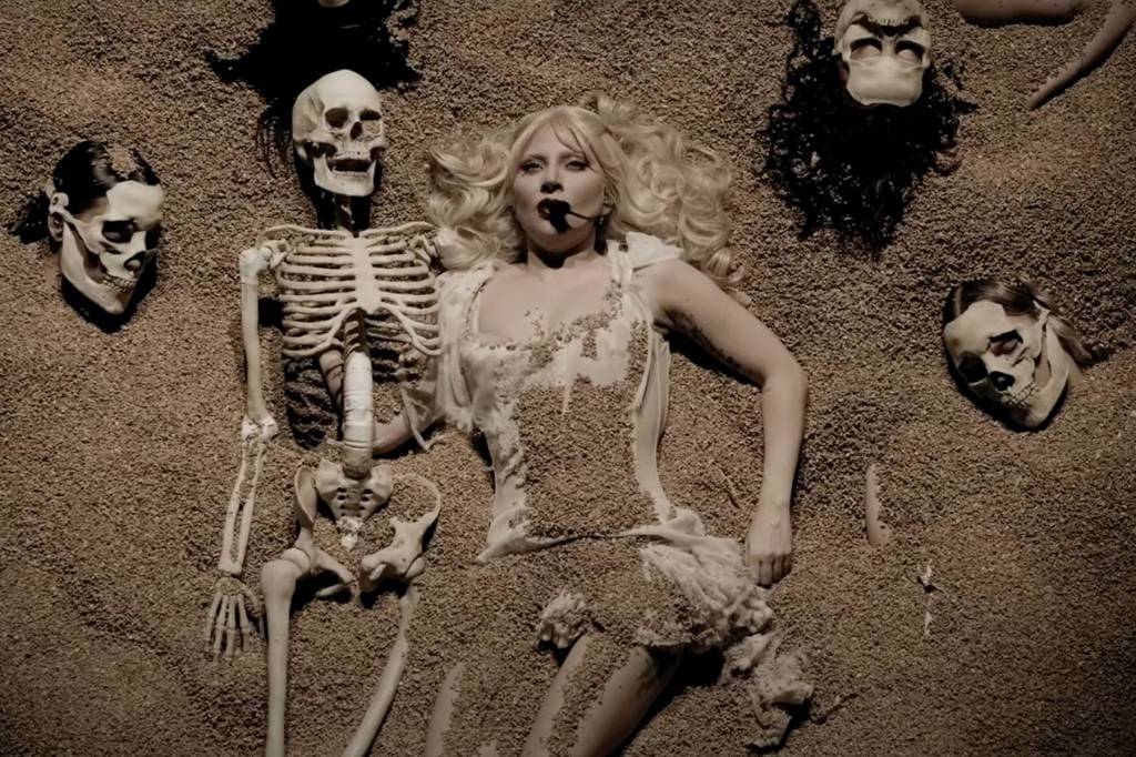 Lady Gaga Proves Why She's a Once-in-a Generation Pop Icon During ...