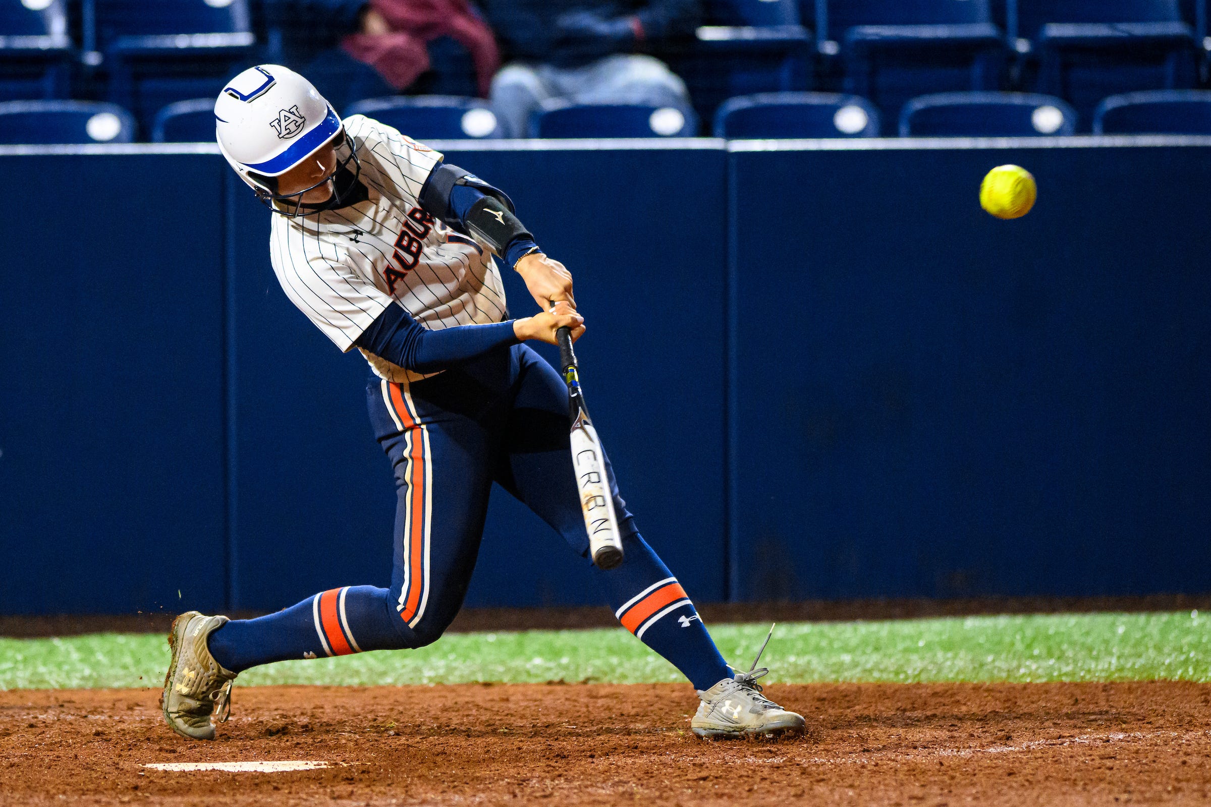 Auburn opens Georgia series with walk-off win