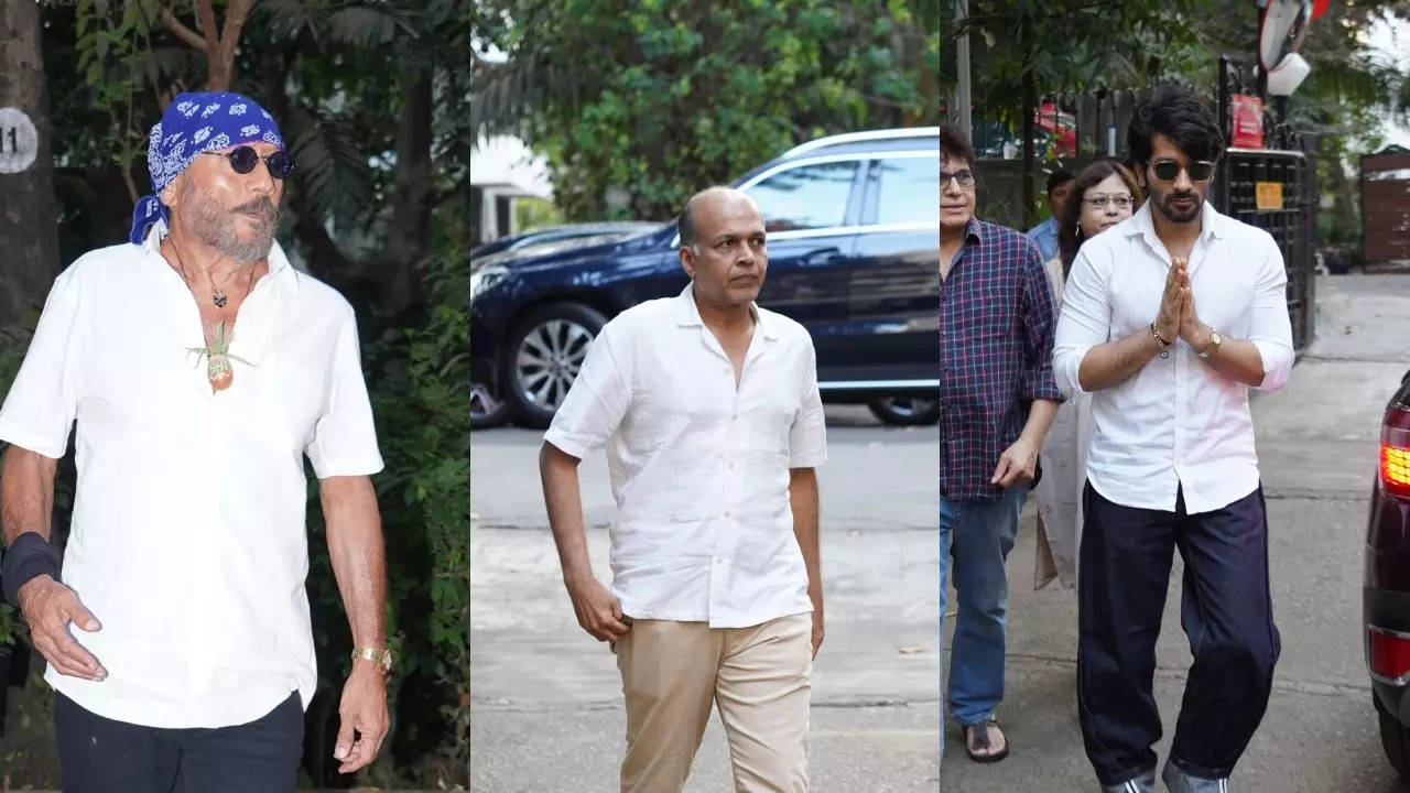 Salim Akhtar’s prayer meet: Jackie Shroff, Vardhan Puri, Ashutosh ...
