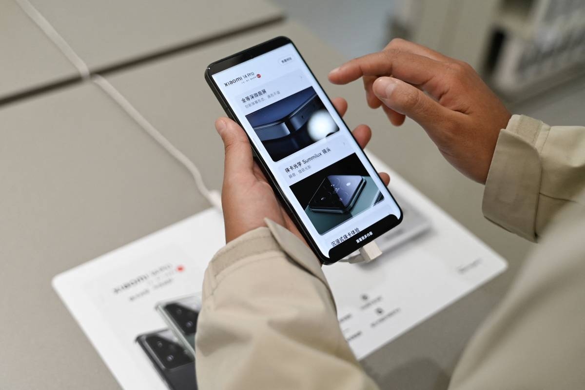 US exempts smartphones, computers from global Trump tariffs