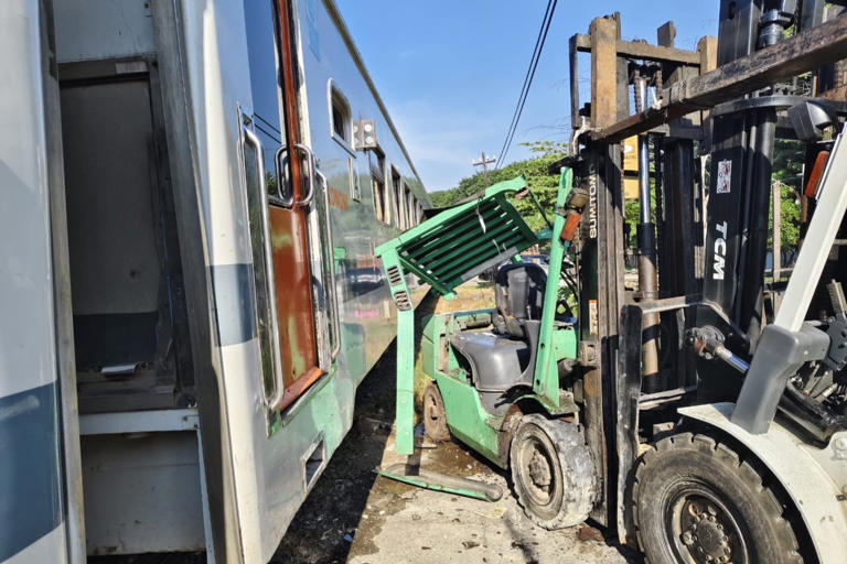 Lagi, KA Jenggala Alami Kecelakaan di Gresik, Berhenti Mendadak Karena Forklift