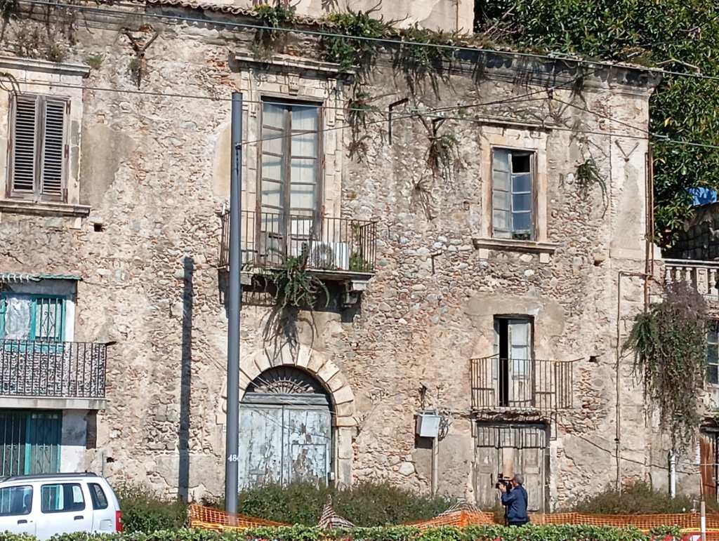 Palazzo Formento, l’Ordine degli architetti al Comune: "Salvatelo"