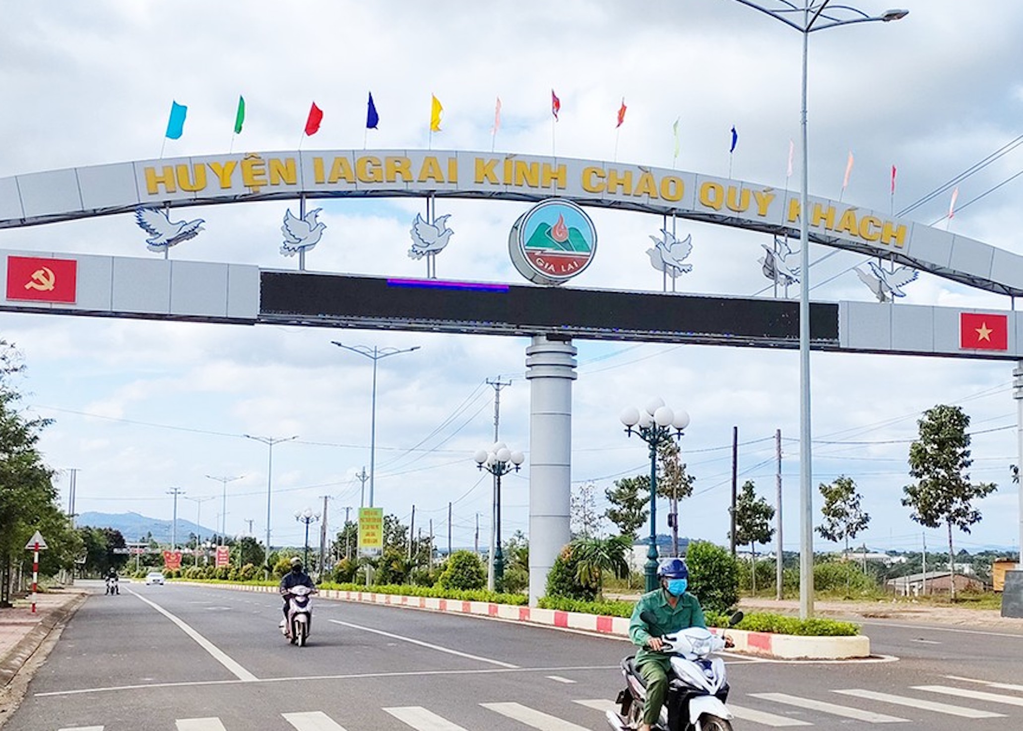 Vụ một huyện phải thu hồi quyết định tuyển dụng viên chức: Do thiếu ...