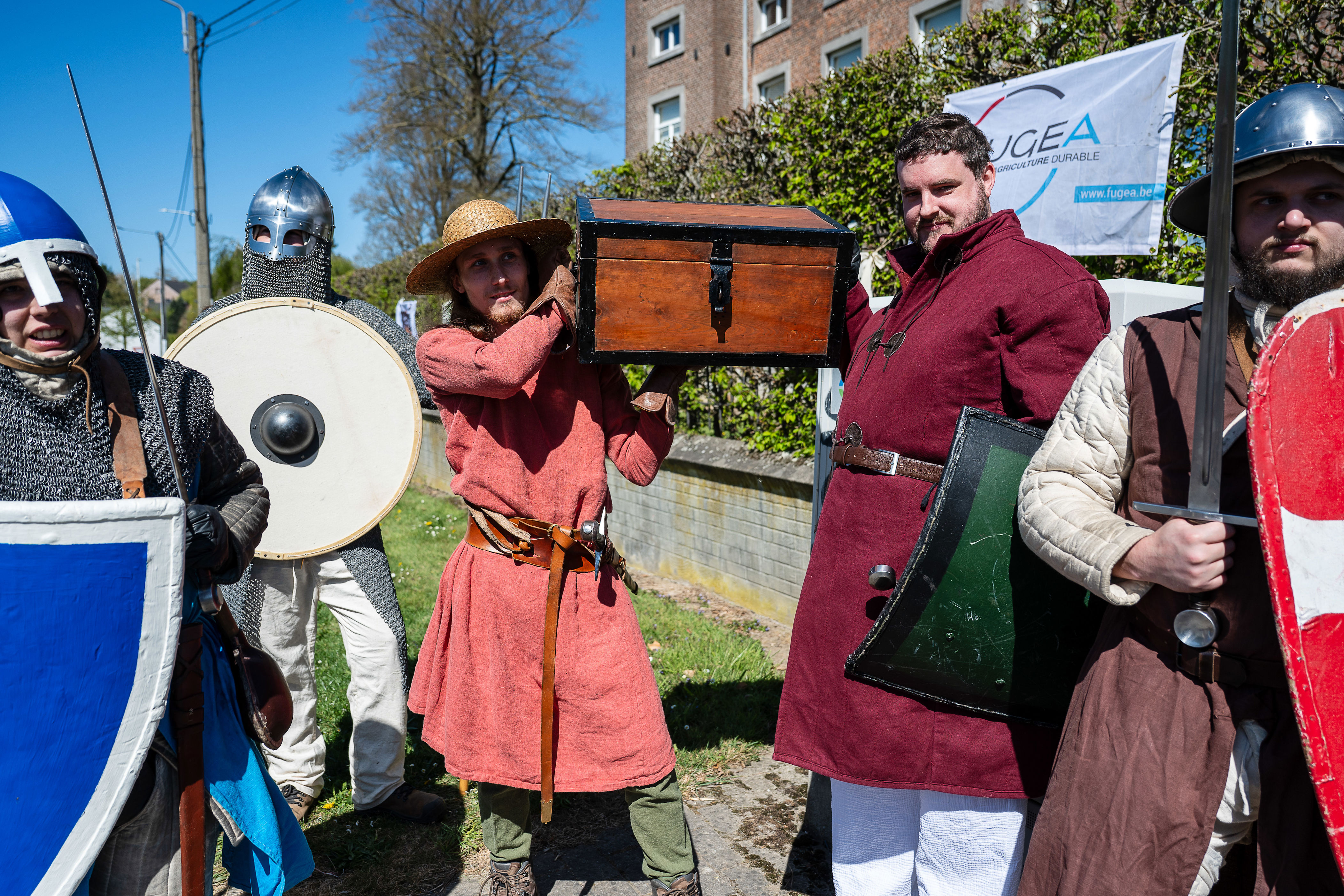 Environ 300 paysans ont assiégé la Sogesa à Floreffe