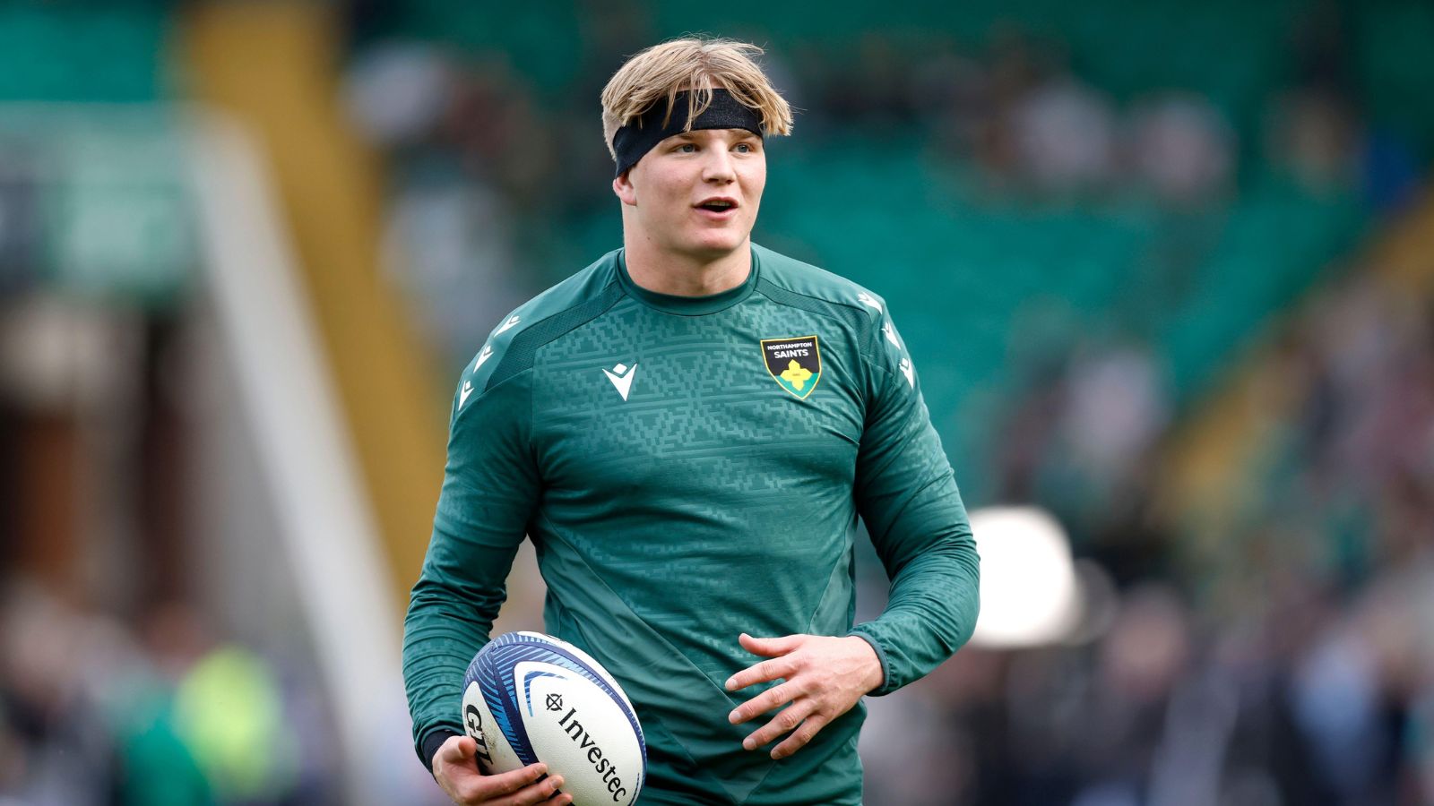 INSANE SCENES! Cheap shot on England rookie leads to triple yellow ...