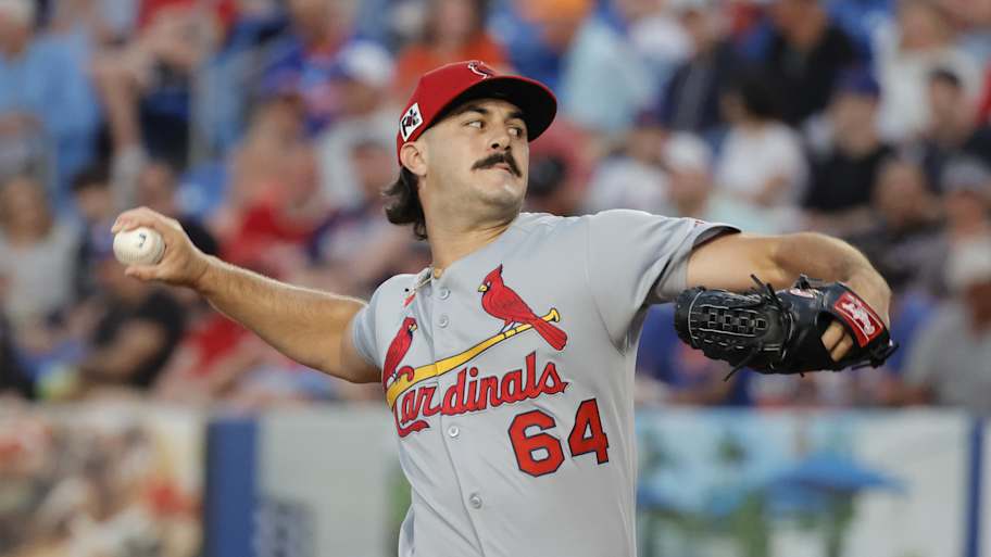 Cardinals Urged To Cut Ties With Struggling Relief Pitcher