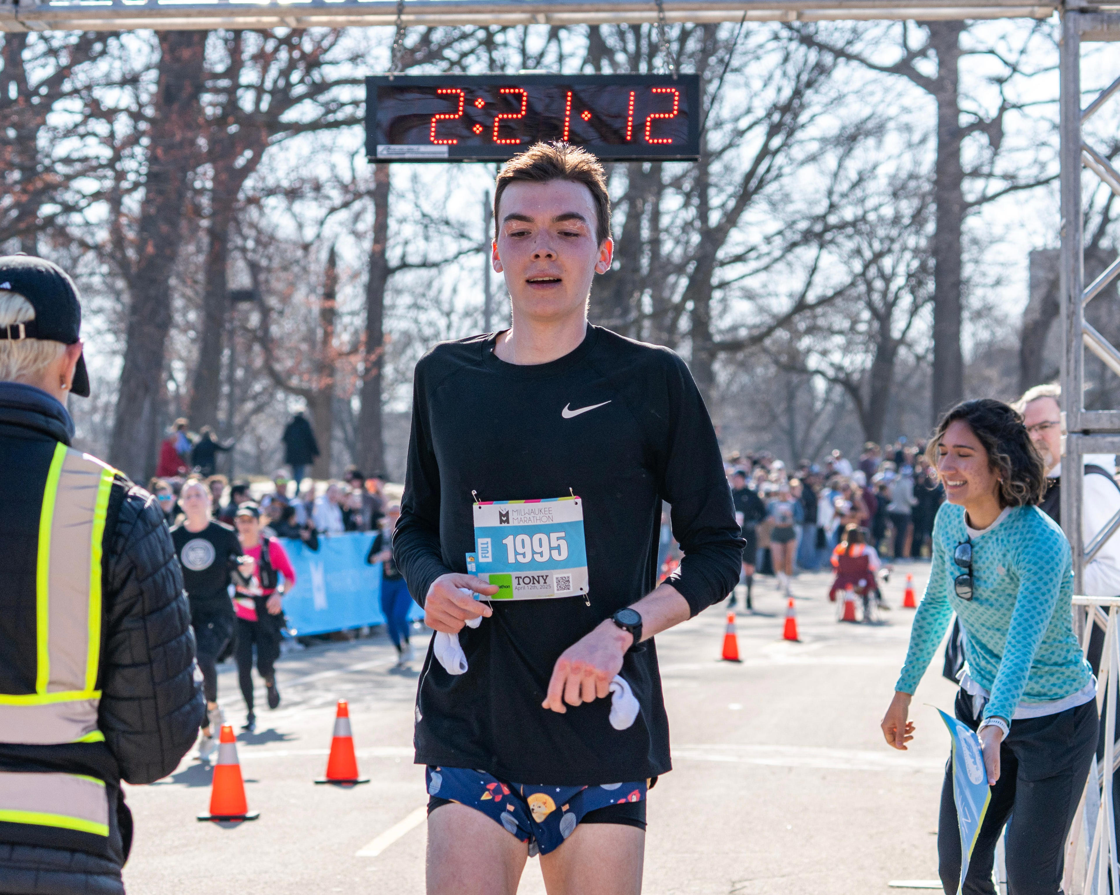 Tony Adriansen, on a whim, wins Milwaukee Marathon while Krista Staley ...