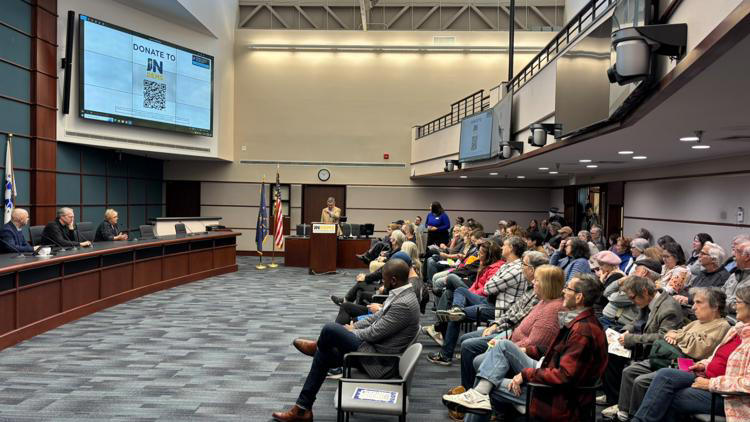 ‘Where are you, Erin?’ | Indiana Democratic Party hosts ‘People’s Town ... ‘Where are you, Erin?’ | Indiana Democratic Party hosts ‘People’s Town ...