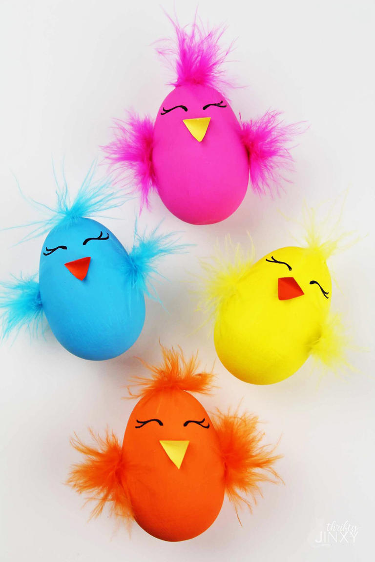 DIY wooden Easter egg chicks – an adorable spring craft!