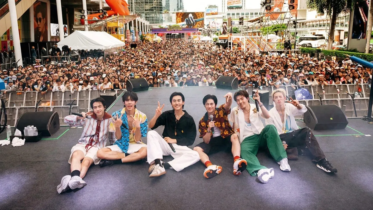 PROXIE บอยแบนด์ตัวท็อปแห่งวงการ T-Pop พาเริ่มต้นความสนุกต้อนรับสงกรานต์