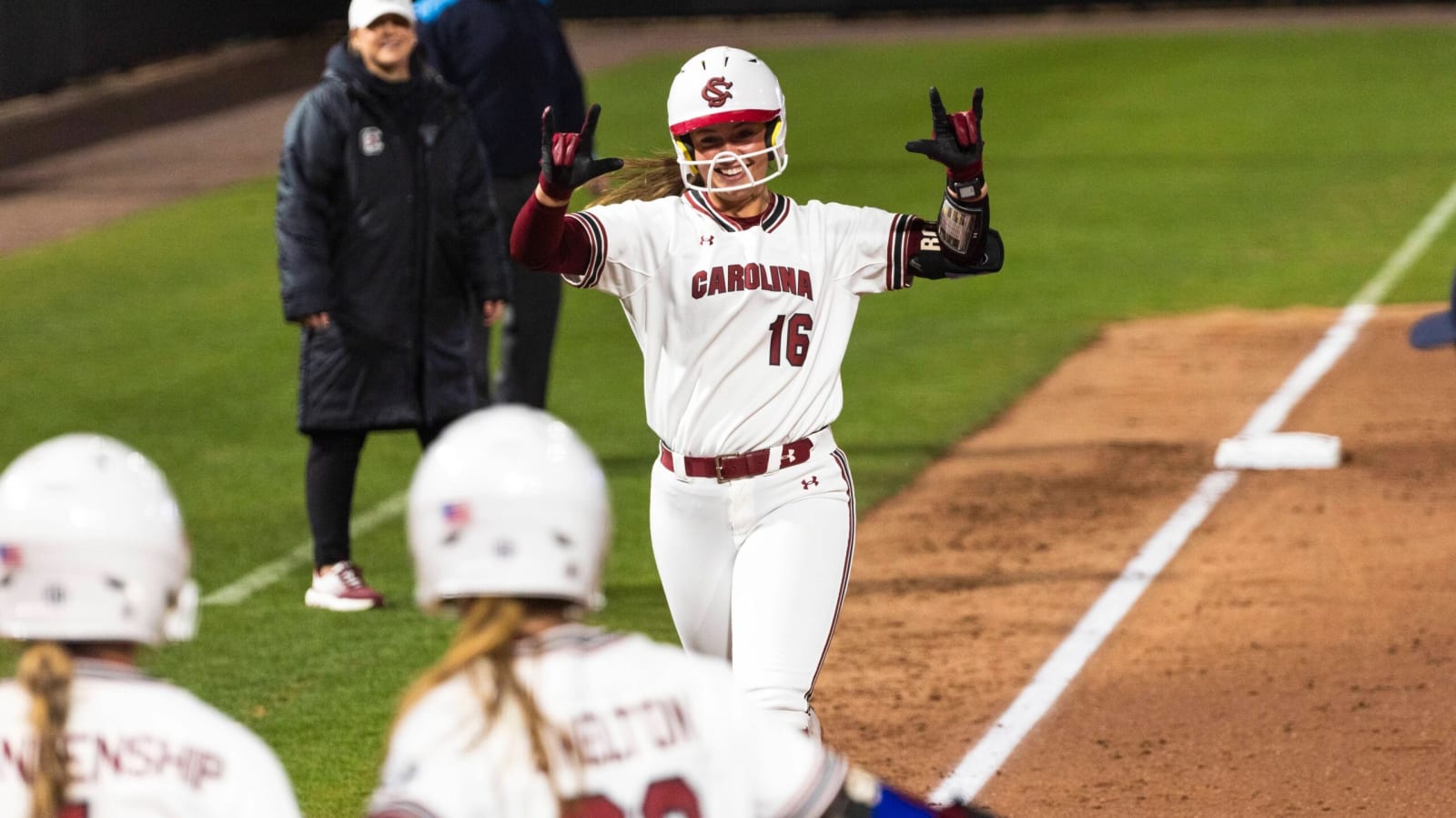 No. 6 South Carolina Evens Series vs No. 7 Arkansas Behind Rodi Homer
