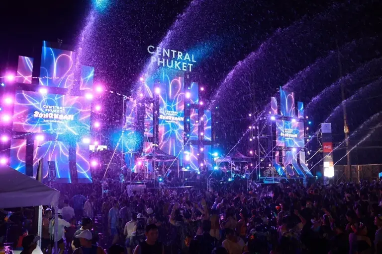 PROXIE บอยแบนด์ตัวท็อปแห่งวงการ T-Pop พาเริ่มต้นความสนุกต้อนรับสงกรานต์