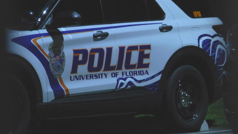 UF Police Leaders sign an agreement with ICE