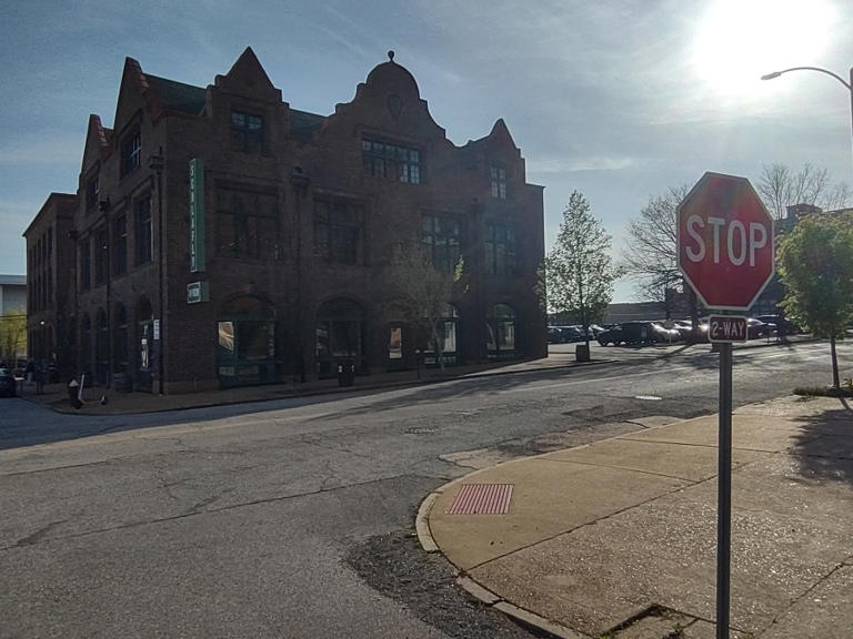 Revisiting the St. Louis scenes of ‘Escape From New York’ – What do ...