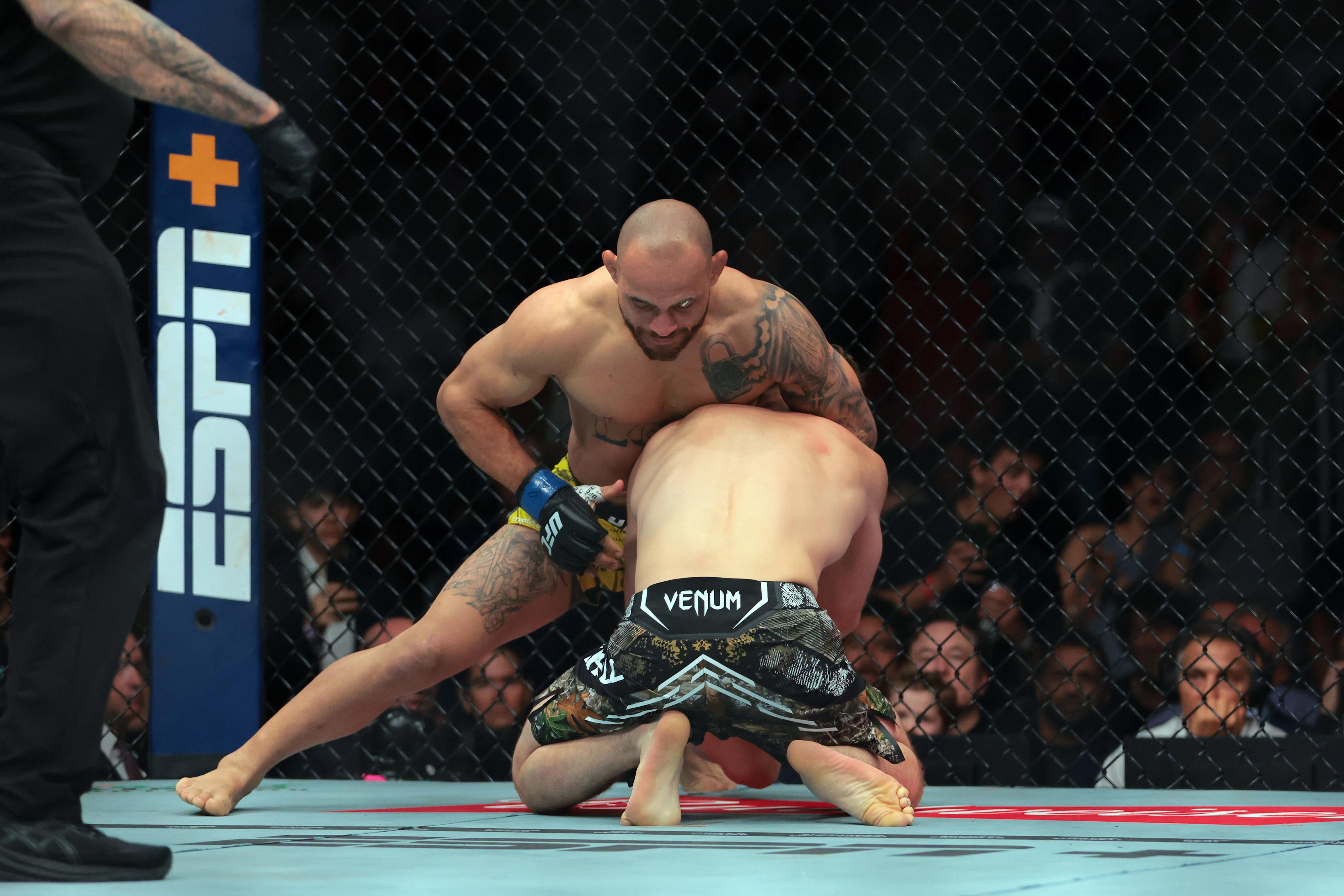 Noche UFC full fight: Jean Silva violently submits Bryce Mitchell