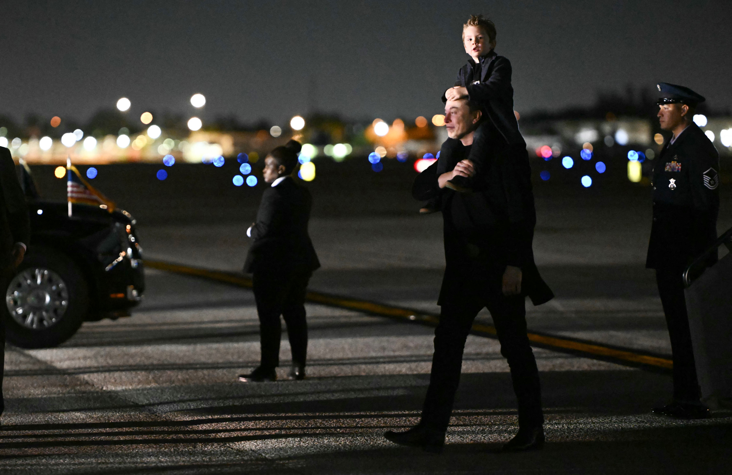 Did Trump Snub RFK Jr.'s Wife Cheryl Hines at UFC 314? What We Know