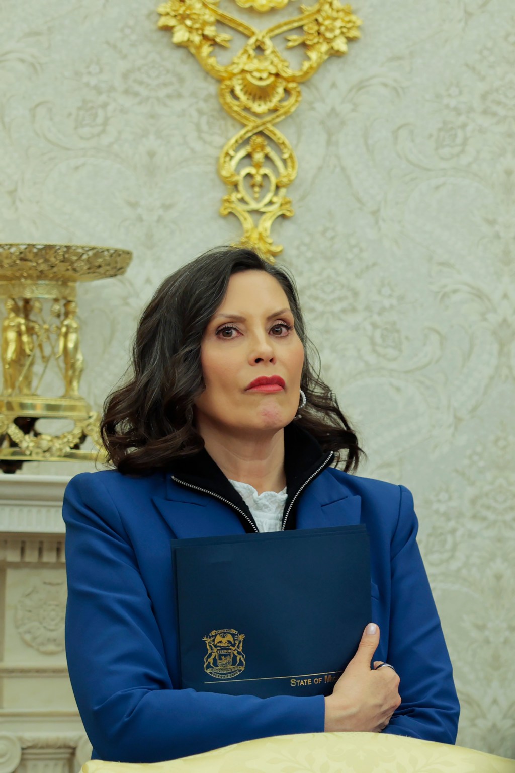 Michigan Gov. Gretchen Whitmer mocked for hiding face from cameras in ...