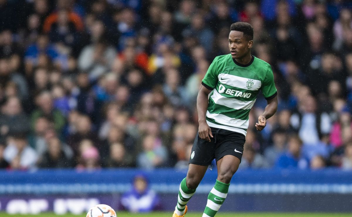 Golo de Geny Catamo vale vitória do Sporting no terreno do Santa Clara