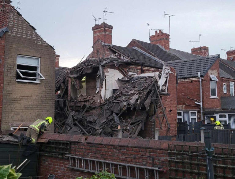 First picture of dad killed after house reduced to rubble in Worksop ...