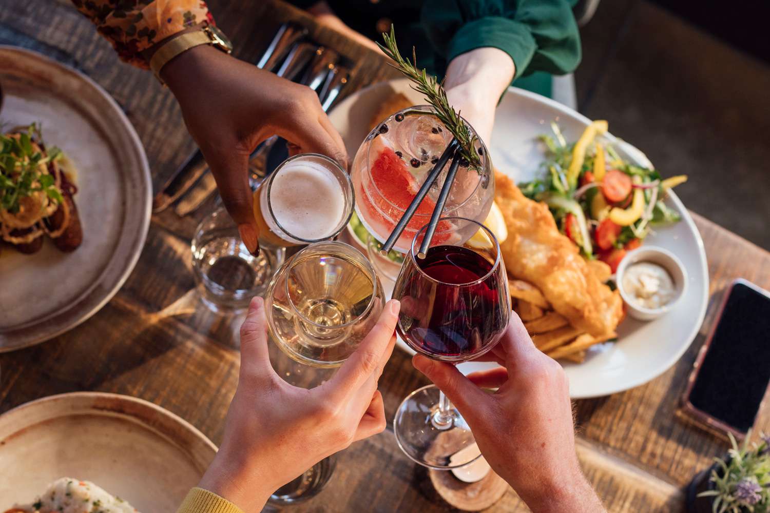 Woman Says Splitting Bill for Non-Drinker at Group Lunch Makes Her Not ...