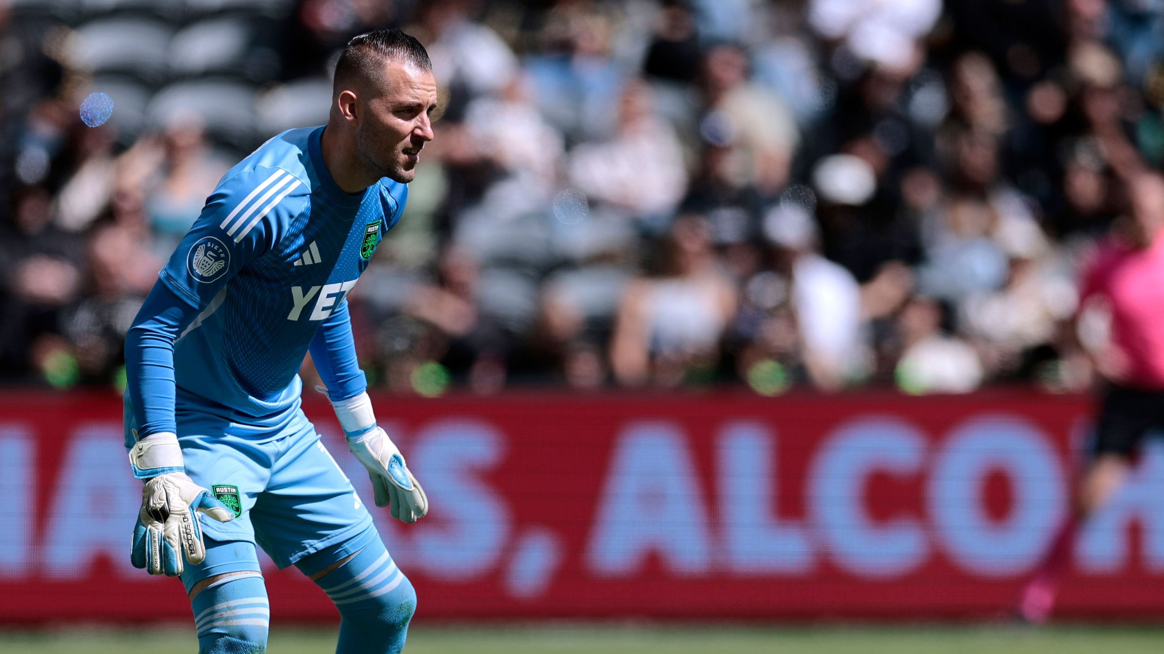 WATCH: Austin FC’s goalkeeper Brad Stuver rescues a mouse and carries ...