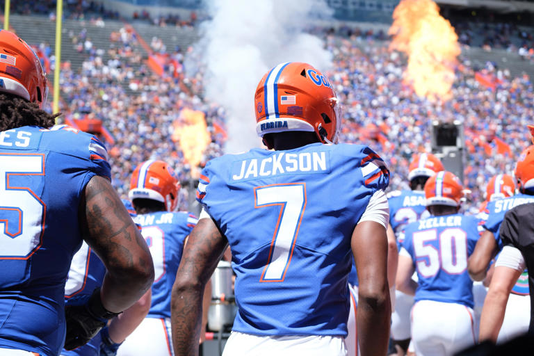 Incoming freshmen show promise on defense during Florida football ...