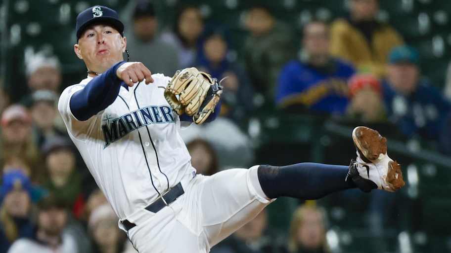 Seattle Mariners' Dylan Moore Discusses Gold Glove Award, Maintaining ...