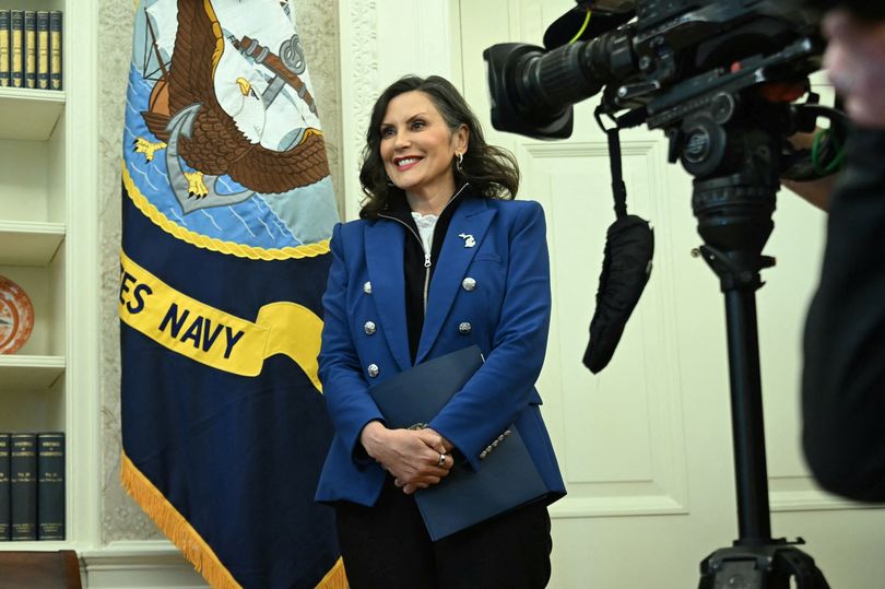 Michigan Governor Gretchen Whitmer hide her face in shame in viral oval ...