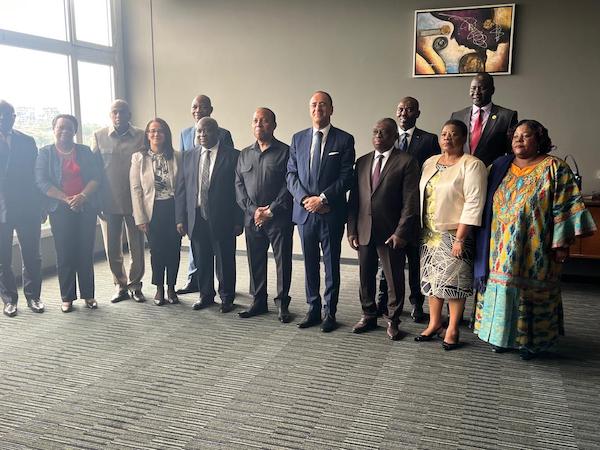 Processus électoral au Gabon : le Groupe Africain des Ambassadeurs s ...