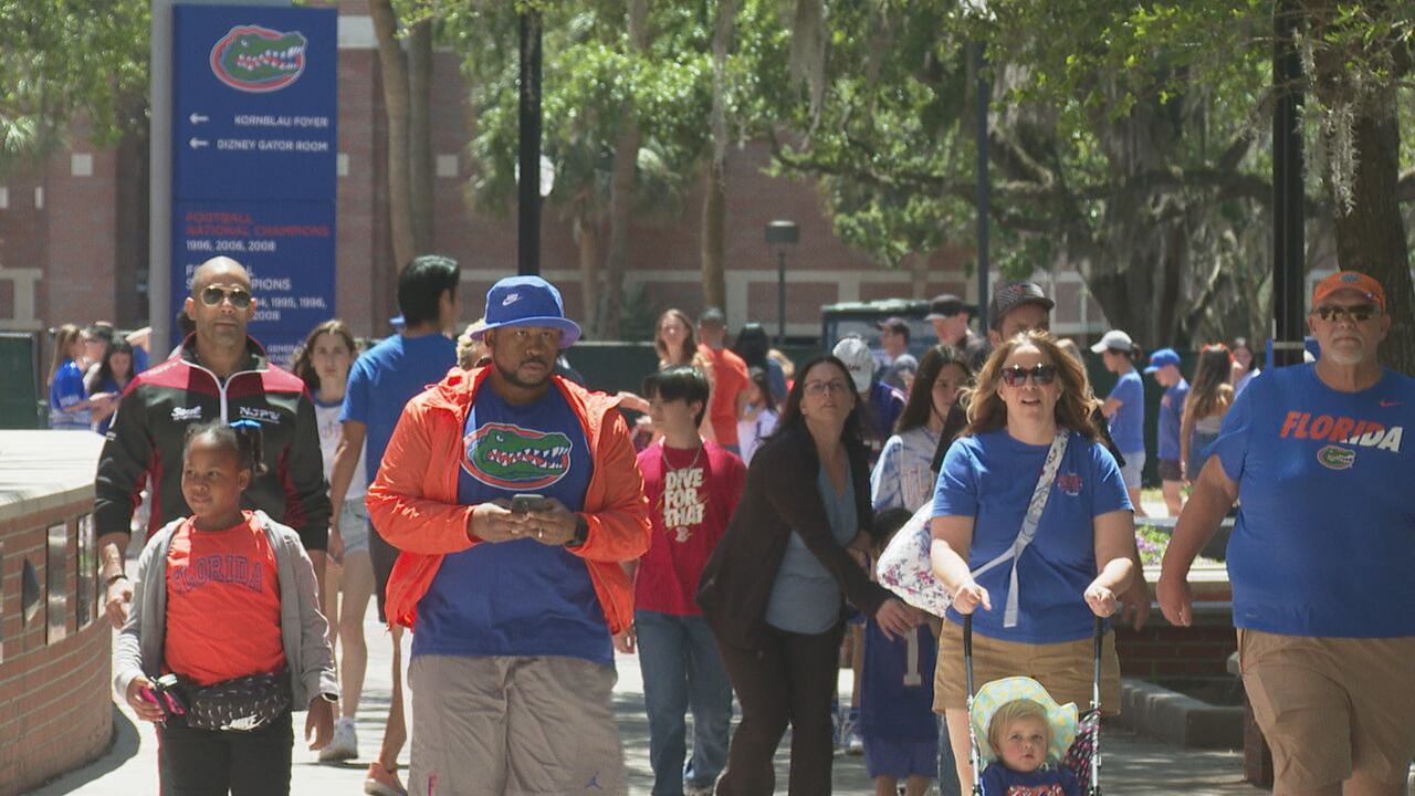 ‘Let’s go Gators ’: UF hosts highest attended spring game in years