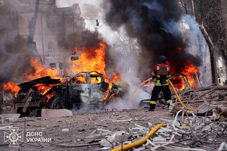 Redningstjeneste melder om over 31 dræbte i missilangreb i Ukraine