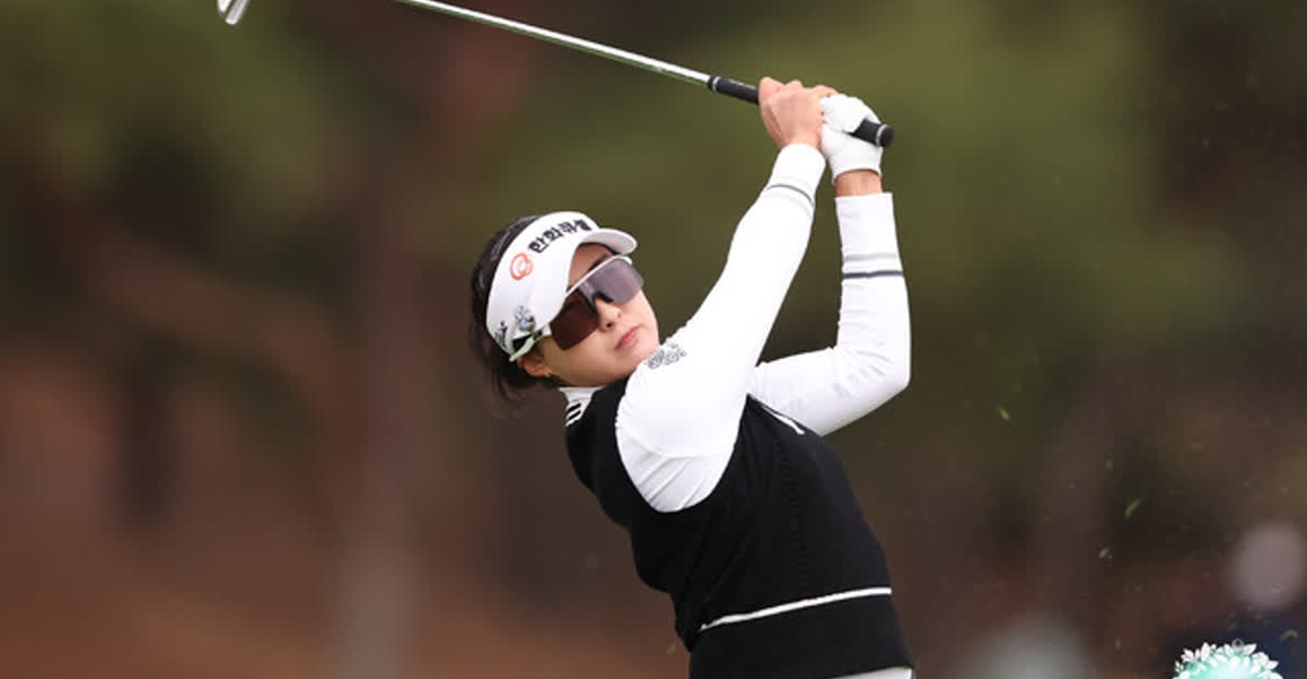 데뷔 4년차 김민주, KLPGA 투어 iM금융오픈 역전극 연출 데뷔 첫 우승…‘초대 챔피언’ 장식