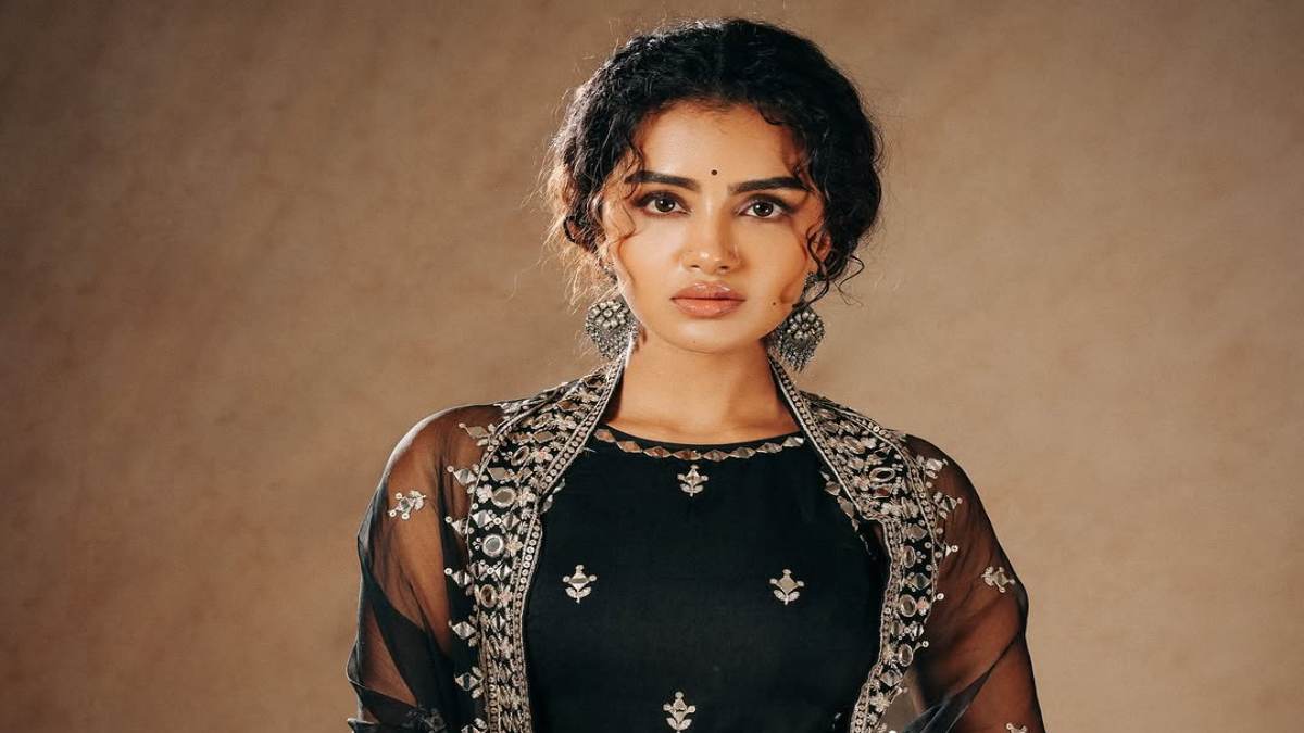 Anupama Parameswaran - Dhruv Vikram: స్టార్ హీరో కుమారుడితో లవ్‌లో కేరళ ...