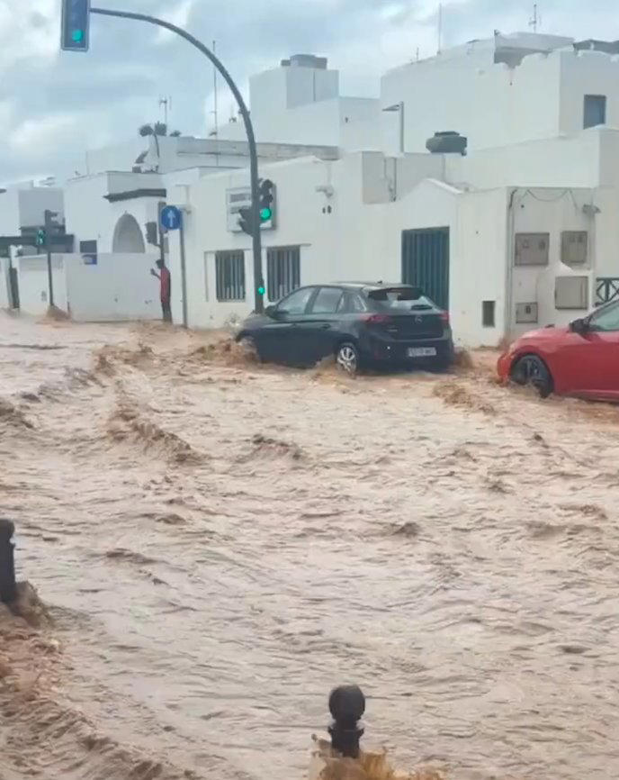 Travel warning issued for Lanzarote amid 'Armageddon' floods on island
