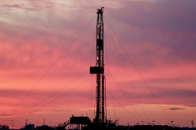 Experts raise red flags about high-profile firm as market signals shift ...