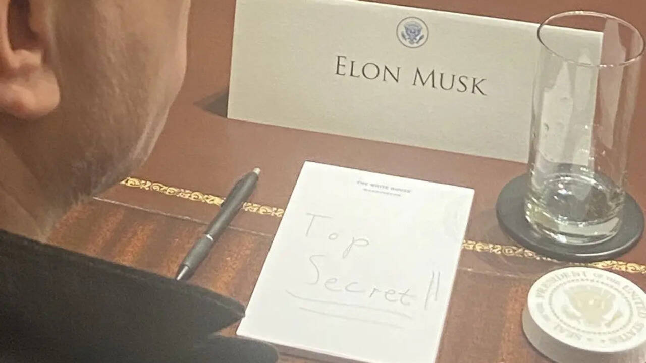 Elon Musk's 'Top Secret' Notepad At Donald Trump's Cabinet Meet Goes Viral