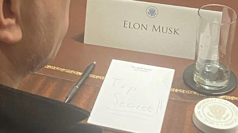 Elon Musk's 'Top Secret' Notepad At Donald Trump's Cabinet Meet Goes Viral