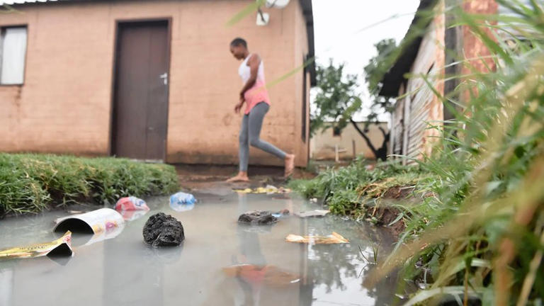 Outrage as R24m is paid to suspended Emfuleni officials: one accountant ...