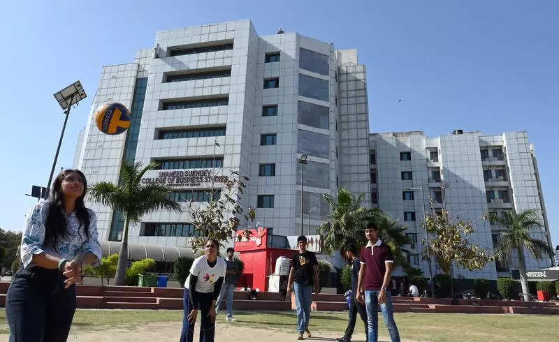 Shaheed Sukhdev College of Business Studies hosts alumni felicitation ...