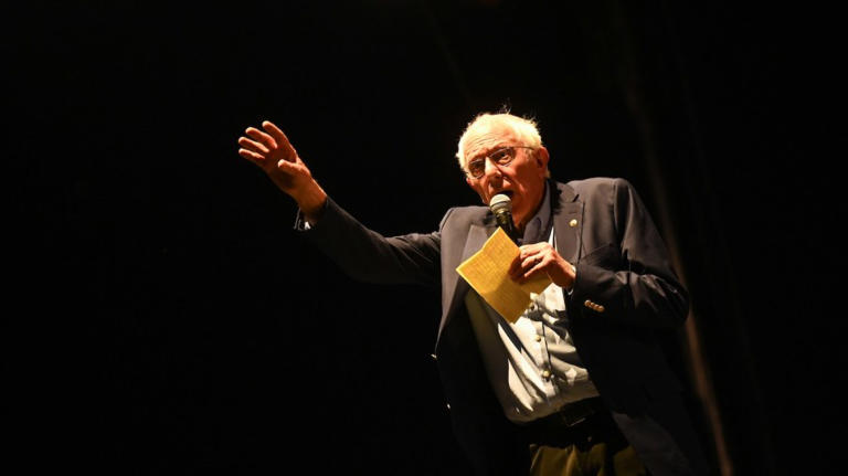 Bernie Sanders makes surprise Coachella appearance Bernie Sanders makes surprise Coachella appearance