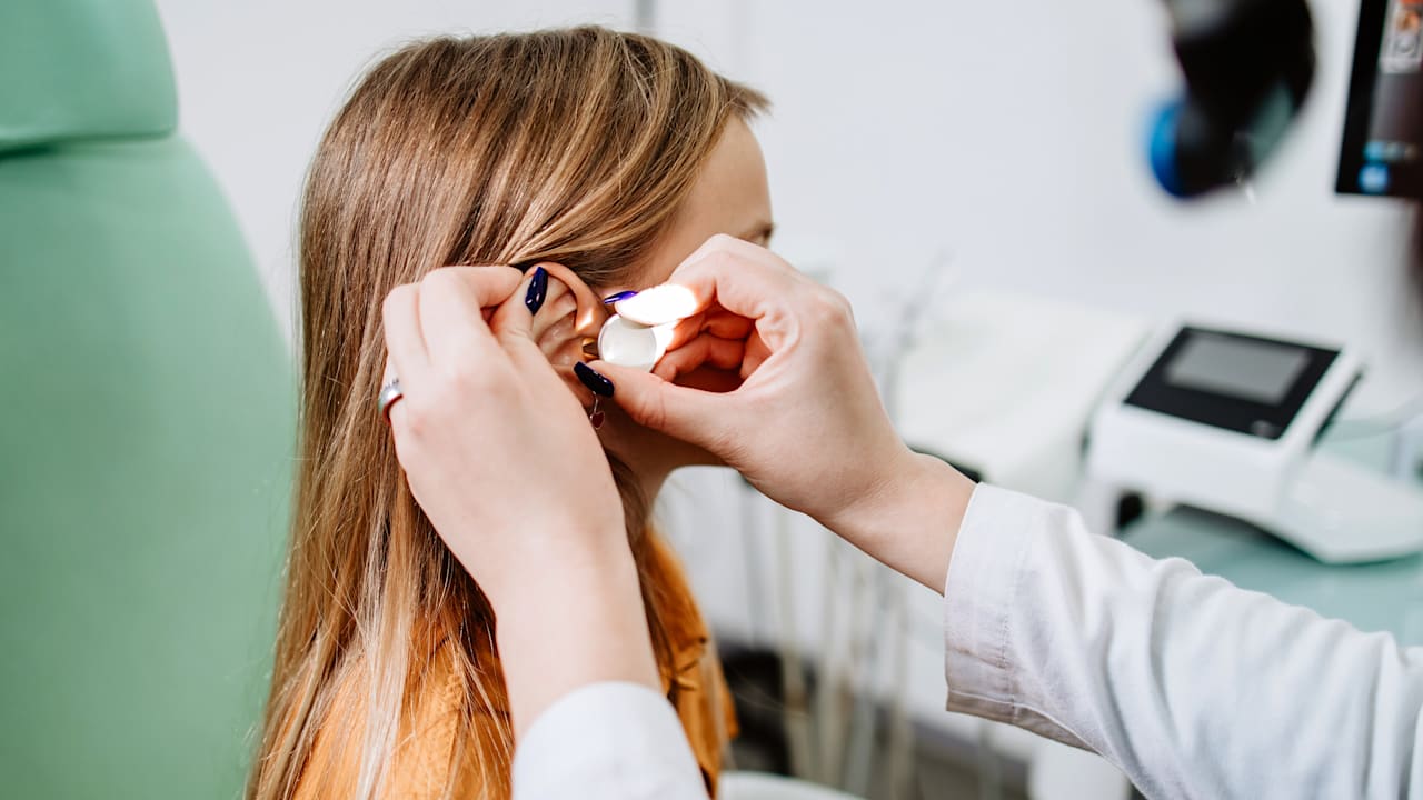 Ohrenschmerzen, Fieber, Hörverlust - Daran erkennen Sie eine Mittelohr ...