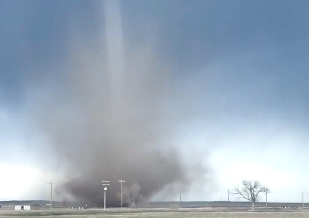 First tornado of the year strikes Canada