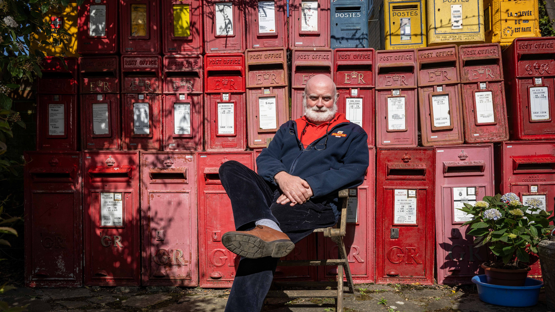 Mail enthusiast spends 30 years amassing mainland UK's largest post-box ...